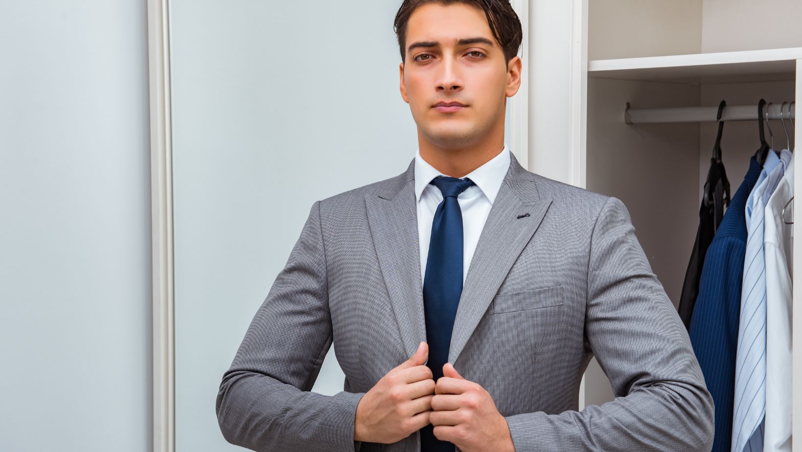 Affordable Power Dressing: How to Look Executive Without the Expense ...